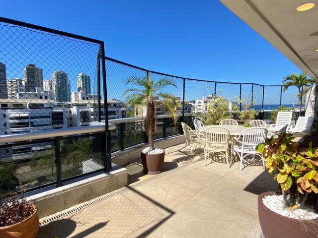Cobertura com 3 Quartos e 5 banheiros à Venda, 336 m² por R$ 5.900.000