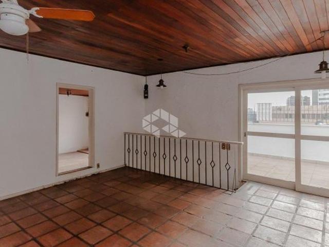 Cobertura com 3 quartos no bairro Moinhos de Vento!