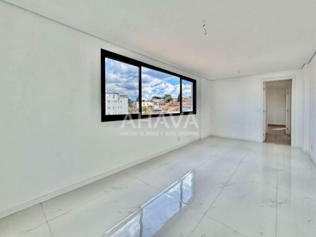 Cobertura com 3 Quartos sendo 1 Suíte à Venda, 160m², 2 Vagas, Bairro Santa Rosa, próximo a Avenida