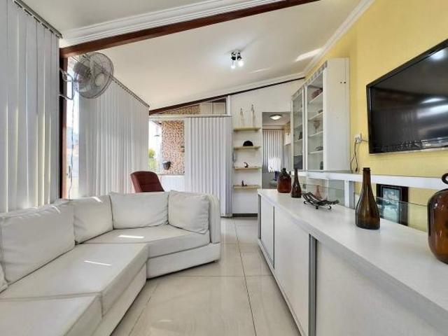 Cobertura com 3 Quartos sendo 1 Suíte, 116m², Santa Amélia, Próximo à Avenida Portugal