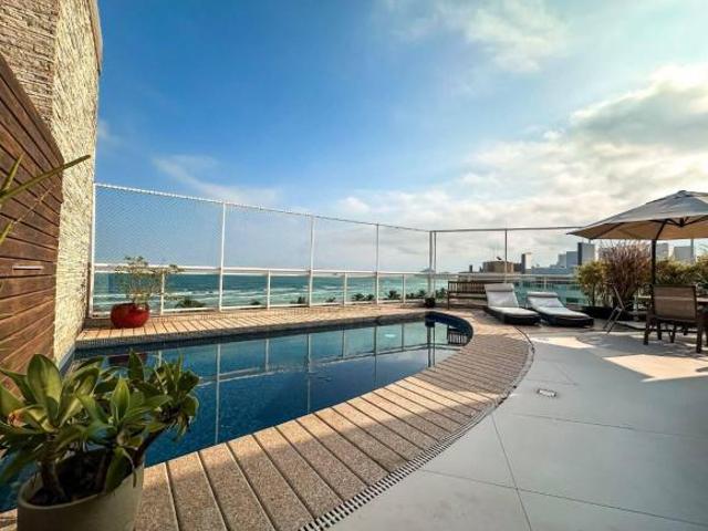 Cobertura com 400m2 e vista para o mar / Riviera Módulo 7