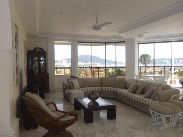 Cobertura com 4 dormitórios à venda, 600 m² por R$ 4.500.000,00 E