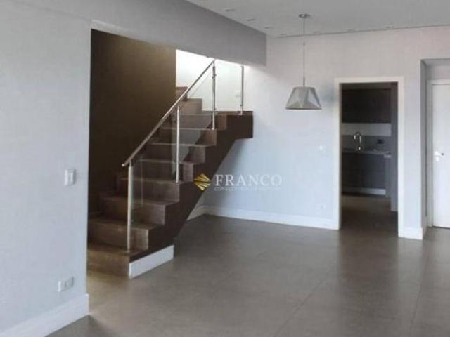 Cobertura com 4 dormitórios à venda, 220 m² por R$ 1.300.000,00 Centro Taubaté/SP