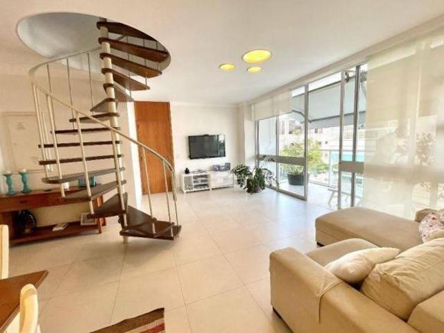 Cobertura com 4 dormitórios à venda, 230 m² por R$ 900.000,00 Enseada Guarujá/SP