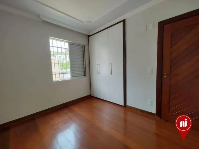 Cobertura com 4 dormitórios à venda, 260 m² por R$ 950.000,00 Buritis Belo Horizonte/MG