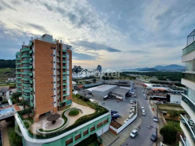 Cobertura com 4 dormitórios em Florianópolis