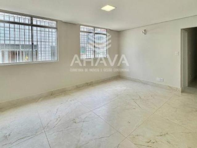 Cobertura com 4 Quartos à Venda, 220m², Dona Clara, próximo à Avenida Sebastião de Brito