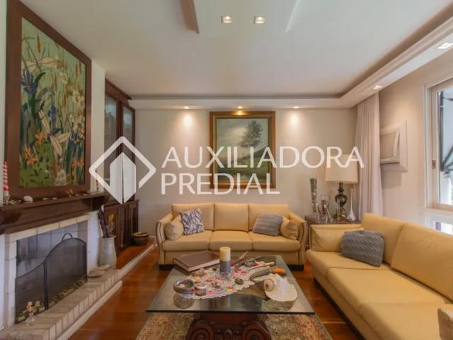 Cobertura com 4 Quartos e 1 banheiro à Venda, 300 m² por R$ 1.615.000