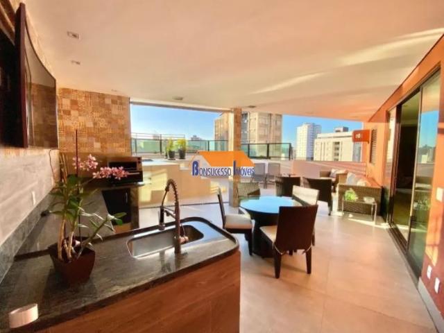 Cobertura com 4 Quartos e 3 banheiros à Venda, 221 m² por R$ 2.199.000