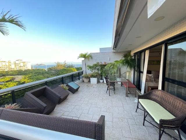 Cobertura com 4 Quartos e 4 banheiros à Venda, 260 m² por R$ 5.000.000