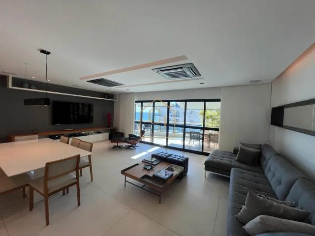 Cobertura com 4 Quartos e 5 banheiros à Venda, 250 m² por R$ 7.790.000