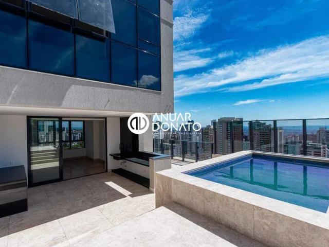 Cobertura com 4 Quartos e 5 banheiros à Venda, 356 m² por R$ 7.700.000