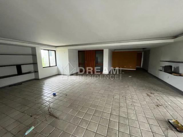 Cobertura com 4 Quartos e 5 banheiros à Venda, 430 m² por R$ 2.000.000