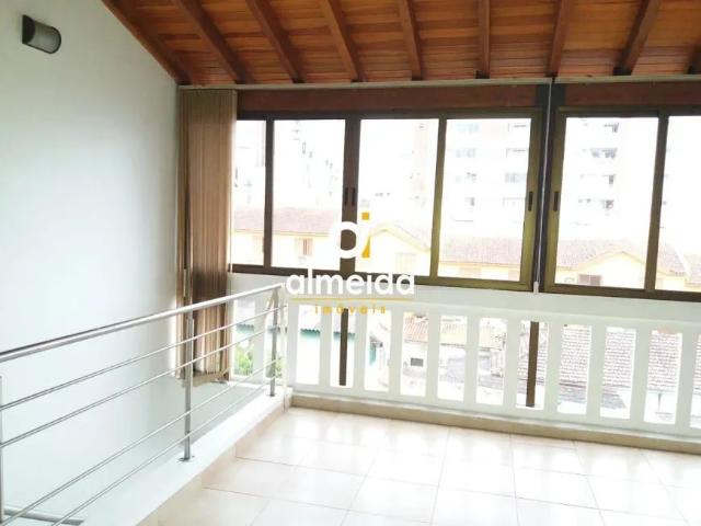 Cobertura com 4 Quartos para venda ou aluguel, 253m² Centro