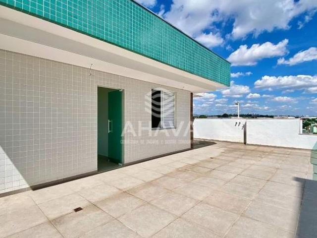 Cobertura com 4 Quartos sendo 1 Suíte à venda, 184m², 4 Vagas, Bairro Itapoã, próximo à Avenida Dout