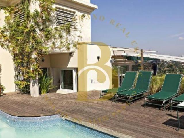 Cobertura com 590 m², 4 quartos sendo 4 suítes à venda no bairro Higienópolis