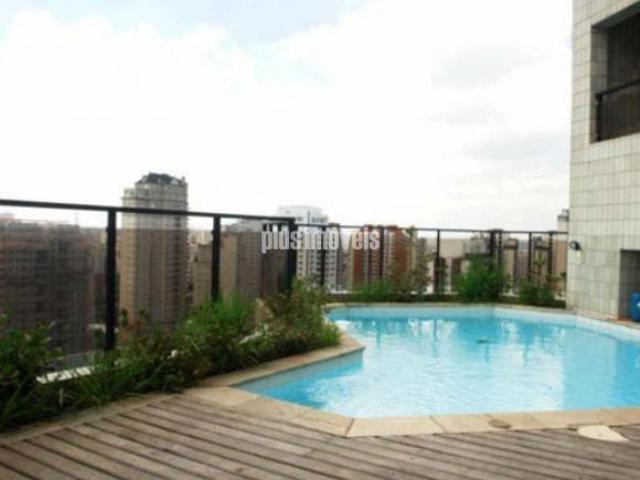 Cobertura com 5 Suites 6 Vagas no Panamby