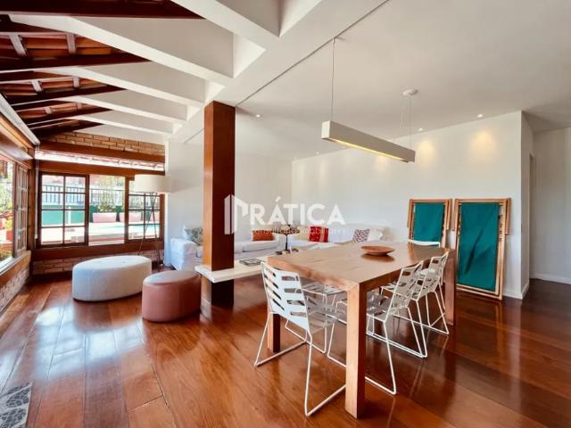 Cobertura com 5 Quartos e 3 banheiros à Venda, 318 m² por R$ 2.300.000