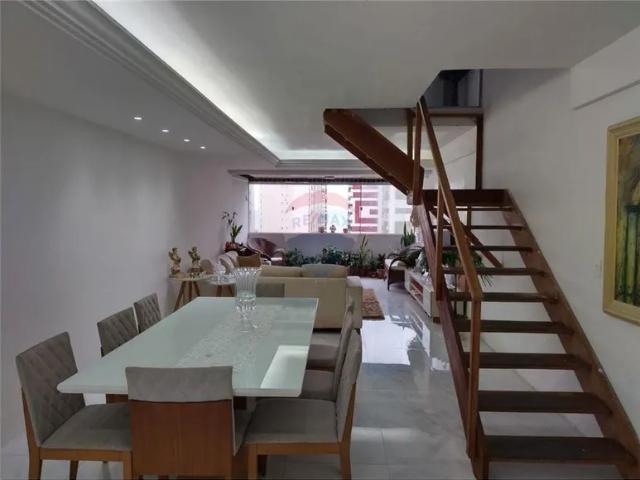 Cobertura com 5 Quartos e 6 banheiros à Venda, 361 m² por R$ 1.250.000