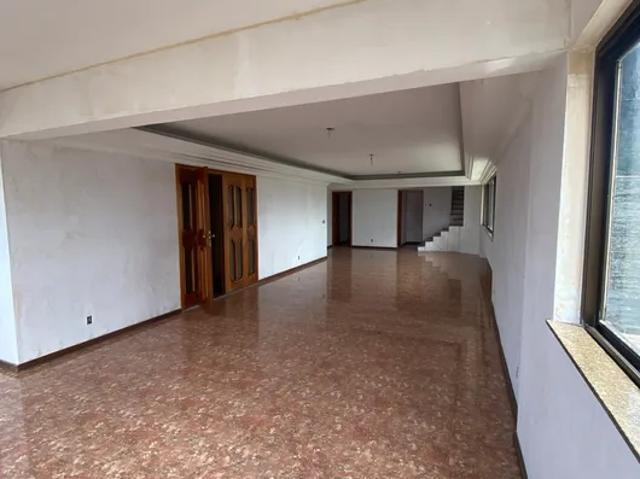 Cobertura com 5 Quartos e 6 banheiros à Venda, 500 m² por R$ 1.000.000