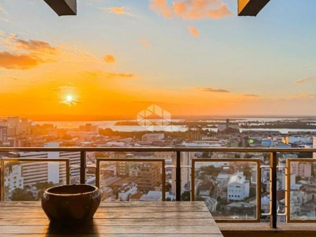 Cobertura à venda, 4 dormitórios, bairro Moinhos de Vento, Porto Alegre/RS, próximo praça DMAE