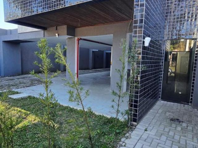 COBERTURA À VENDA, 4 DORMITÓRIOS, SENDO 2 SÚITE E