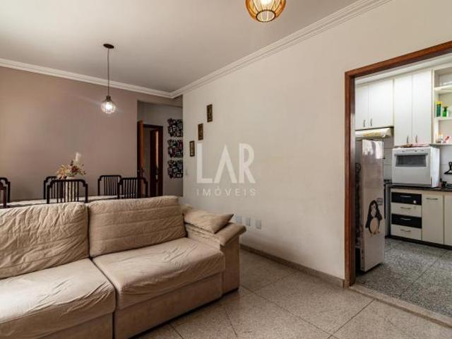 Cobertura à venda, 4 quartos, 1 suíte, 2 vagas, Sagrada Família Belo Horizonte/MG
