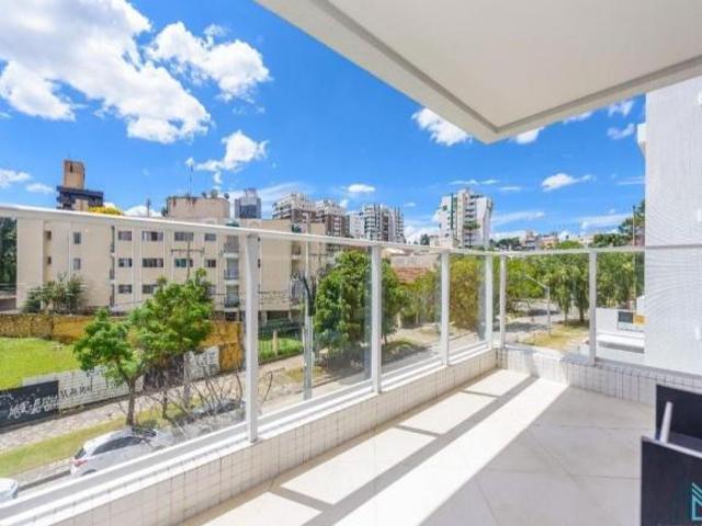 Cobertura a venda, 03 quartos sendo 02 suítes e 01 vagas no Mercês Curitiba PR
