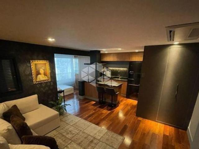 Cobertura à venda 123m² com 1 suíte, mobiliada, decorada e com 1 vaga