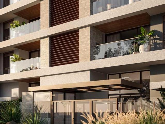 Cobertura à Venda, 254m² | Elevador Privativo | Próximo ao Clube Curitibano | 3 Suítes | Face Norte