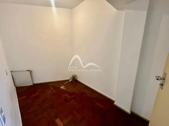 Cobertura à venda, 3 quartos, 1 suíte, 2 vagas, Lagoa Rio de Janeiro/RJ
