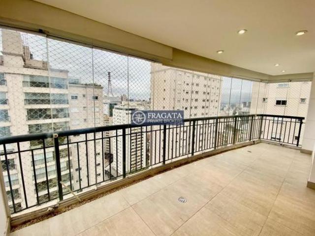 Cobertura a venda totalmente reformada, com área de lazer completa, com 139m², 3 dormitórios sendo 3