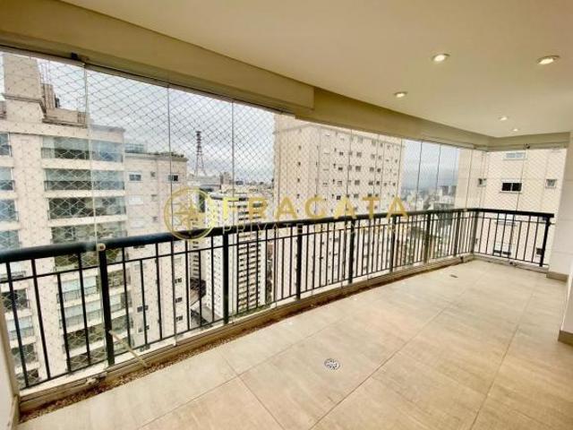 Cobertura a venda totalmente reformada, com área de lazer completa, com 139m², 3 dormitórios sendo 3