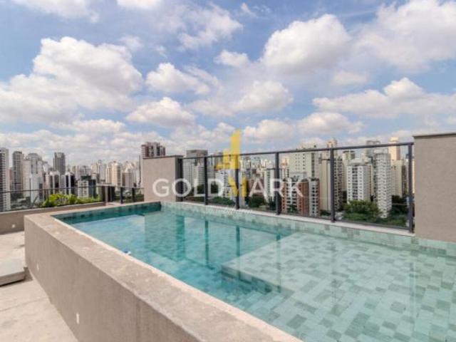 Cobertura à Venda Campo Belo 394 metros 3 suítes 4 vagas Piscina