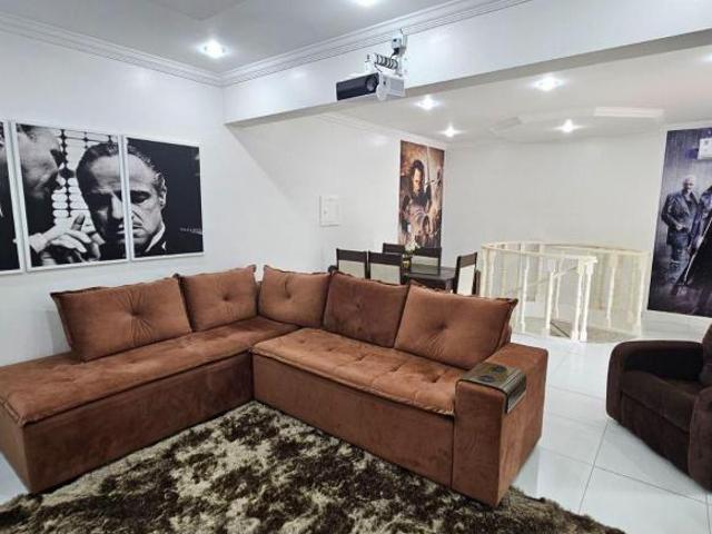 Cobertura à venda com 3 amplos quartos, sendo 2 suítes Jardim Mariana, Mongaguá, SP