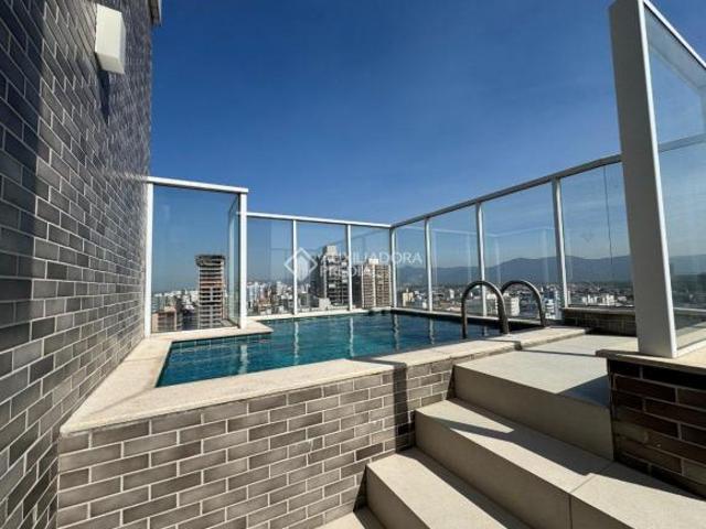 Cobertura a venda com 3dorm sendo 3 suítes 2vagas com Piscina