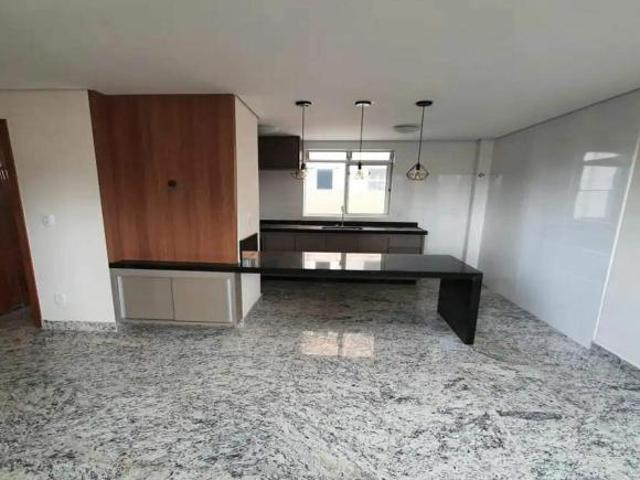 Cobertura à venda com 110 m² no Savassi