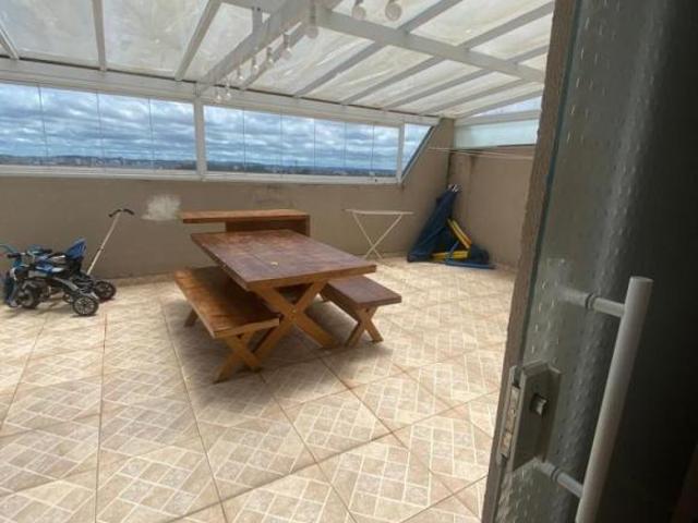 Cobertura a venda com 113m² sendo 03 dormitórios 01 suíte e 01 vaga em Parque Rebouças