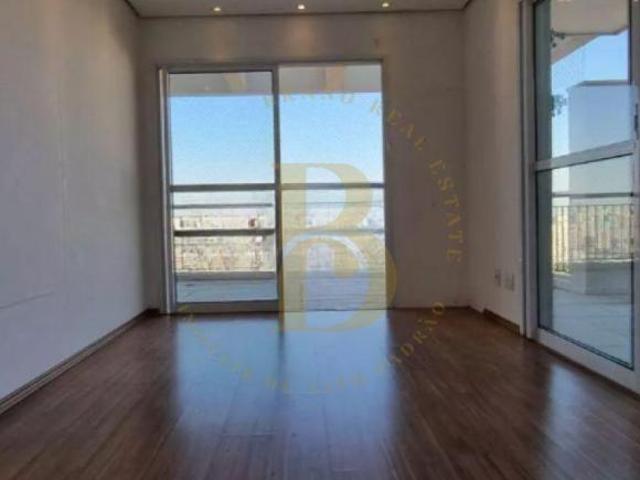 Cobertura à venda com 210 m2 e 3 dormitórios na Aclimação