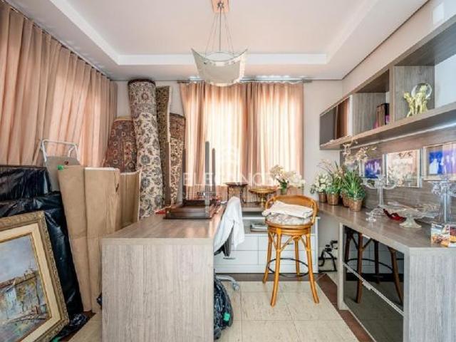 Cobertura à venda com 294 m2 em Porto Alegre, bairro Menino Deus com 4 dormitórios, 1 suíte e 3 vaga