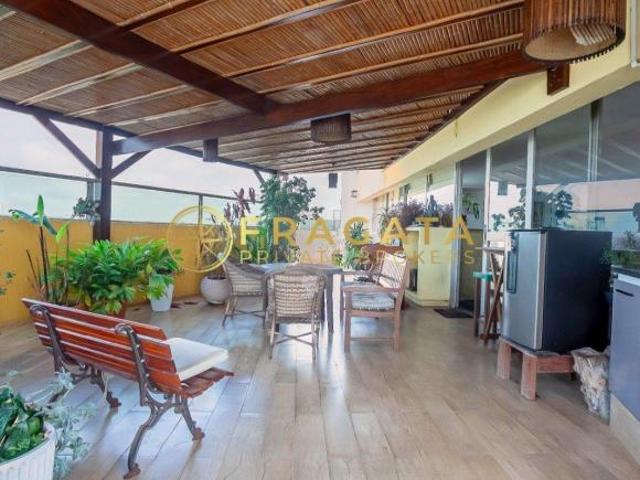 Cobertura á venda com 306m², 3 quartos e 2 vagas na Vila Madalena