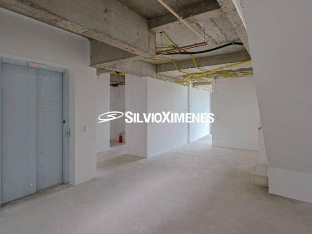 Cobertura à venda com 389m², 4 quartos e 5 vagas