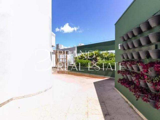 Cobertura à venda com 700m², 5 quartos e 8 vagas