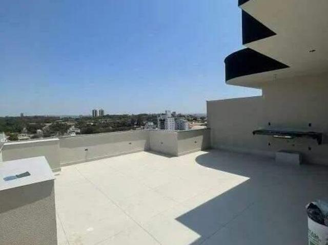 Cobertura a Venda composta por 3 quartos uma suíte no Bairro Santa Inês