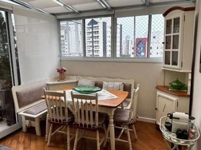 Cobertura a venda em Vila Olímpia com 163m²