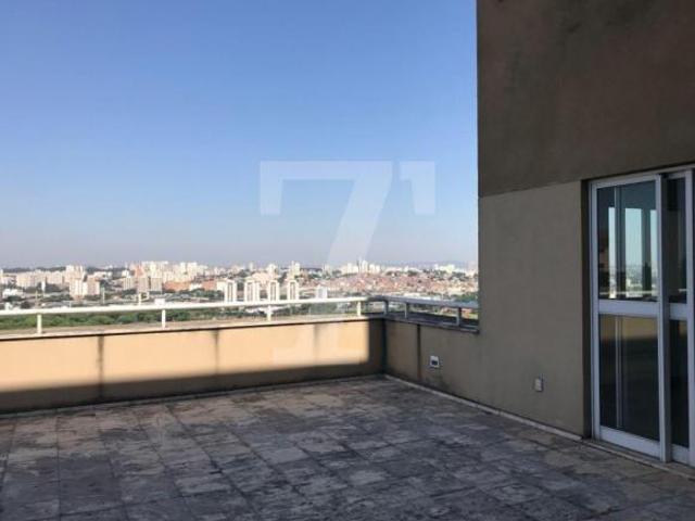 Cobertura à Venda em Alto de Pinheiros Vista Deslumbrante