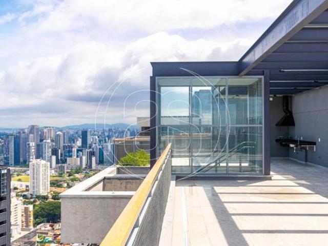 Cobertura á venda em Brooklin com 5 vagas de garagem!