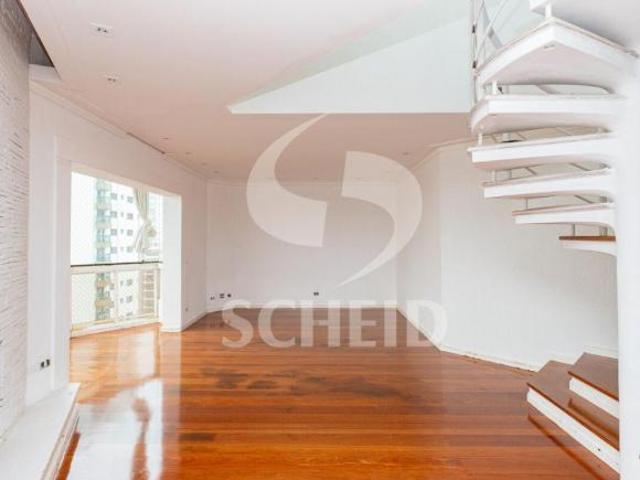 Cobertura á Venda em Moema com 400m², 4 quartos sendo 3 suítes, 5 vagas