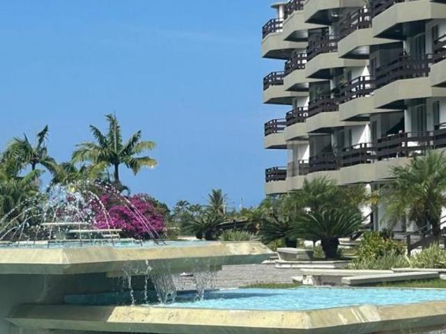 Cobertura a venda em, Peruíbe com vista para o mar e morro