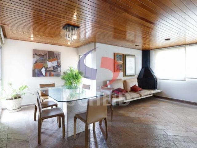 Cobertura á Venda em Perdizes com 196m², 2 quartos sendo 2 suítes, 3 vagas
